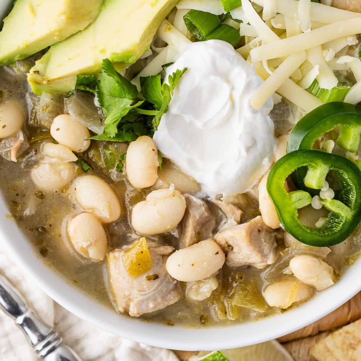 White Bean and Chicken Chili - The Seasoned Cabin